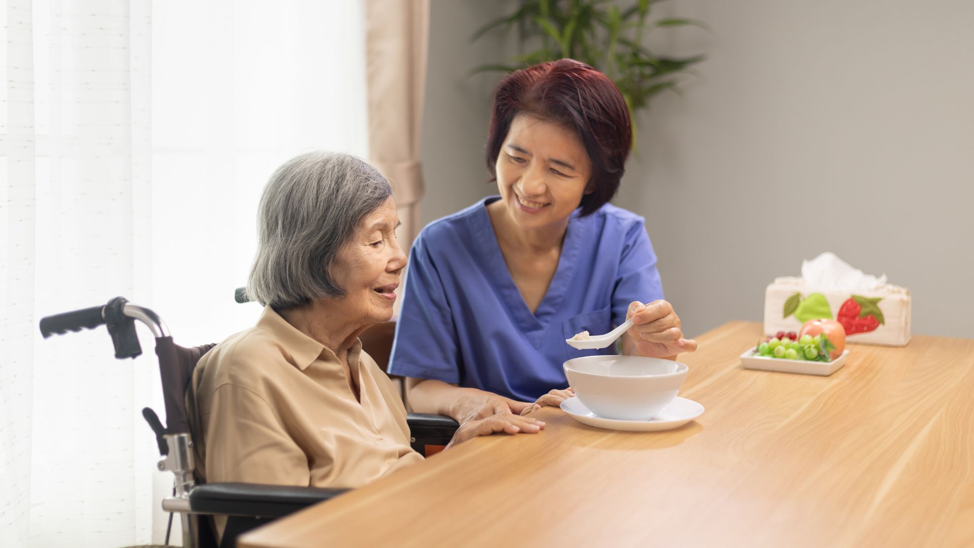 Trust Our Team for Reliable Spoon Feeding Assistance